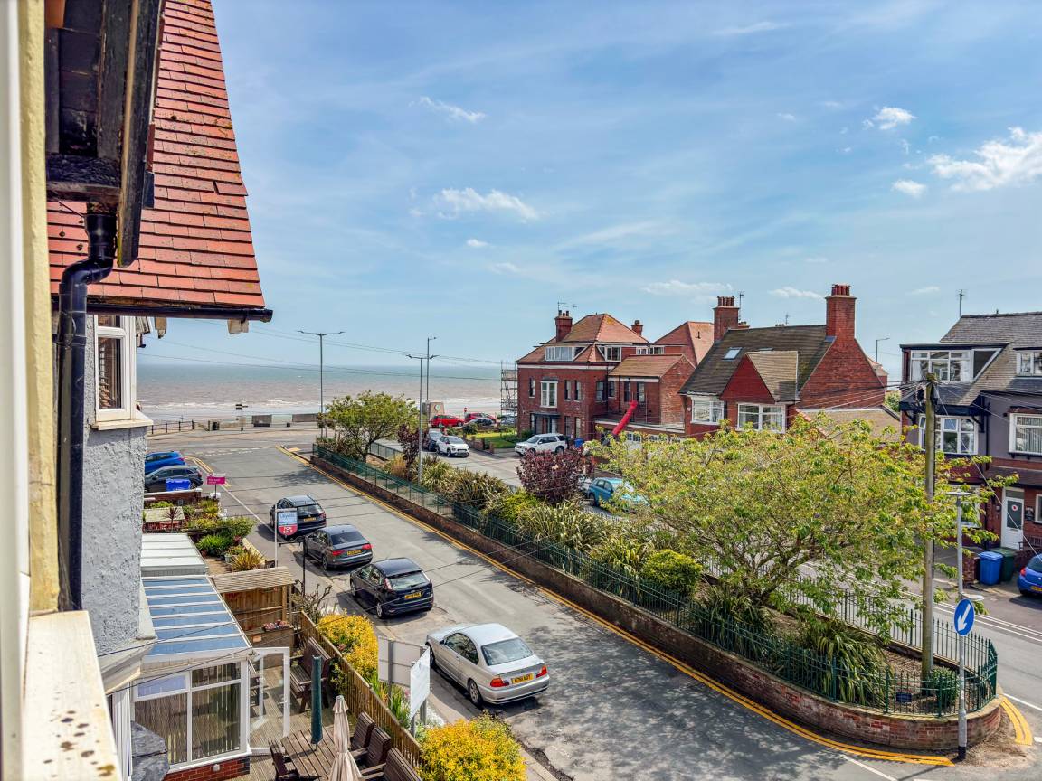 Cottage ∙ 6 Bedrooms ∙ 12 Guests - Bridlington