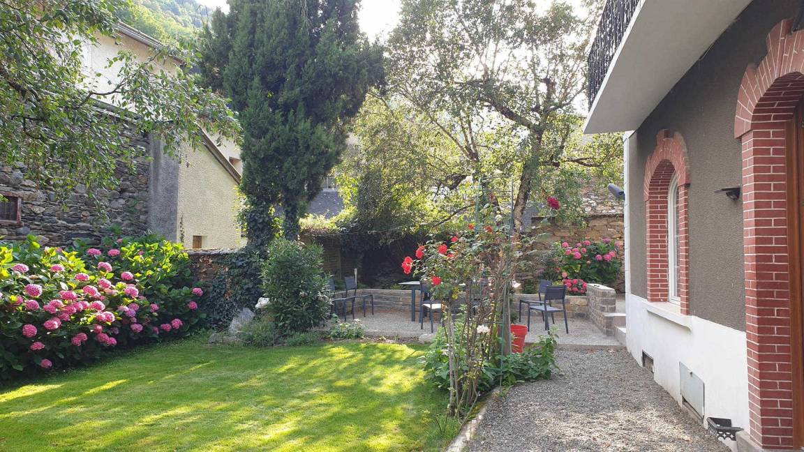 330 M² Gîte ∙ 7 Bedrooms ∙ 15 Guests - Bagnères-de-Luchon