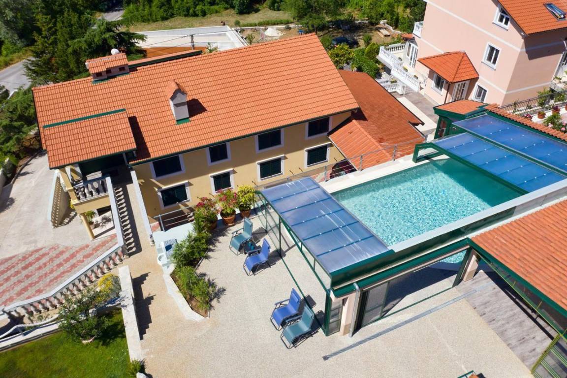 305 M² Casa ∙ 6 Habitaciones ∙ 12 Huéspedes - Rijeka