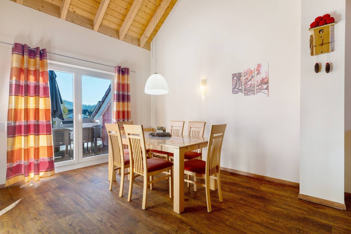 95 M² Apartment ∙ 2 Bedrooms ∙ 4 Guests - Offenburg