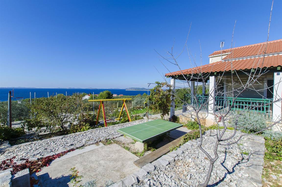 90 M² House ∙ 3 Bedrooms ∙ 6 Guests - Primošten