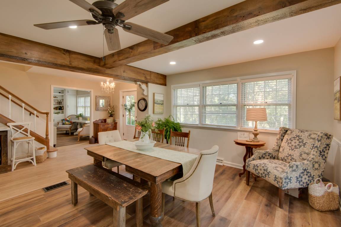 232 M² House ∙ 4 Bedrooms ∙ 20 Guests - Viking Lake State Park, Stanton