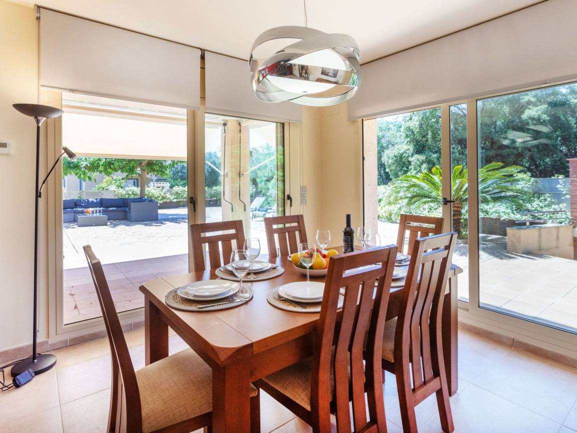 200 M² Ferienhaus ∙ 1 Schlafzimmer ∙ 7 Gäste - Lloret de Mar