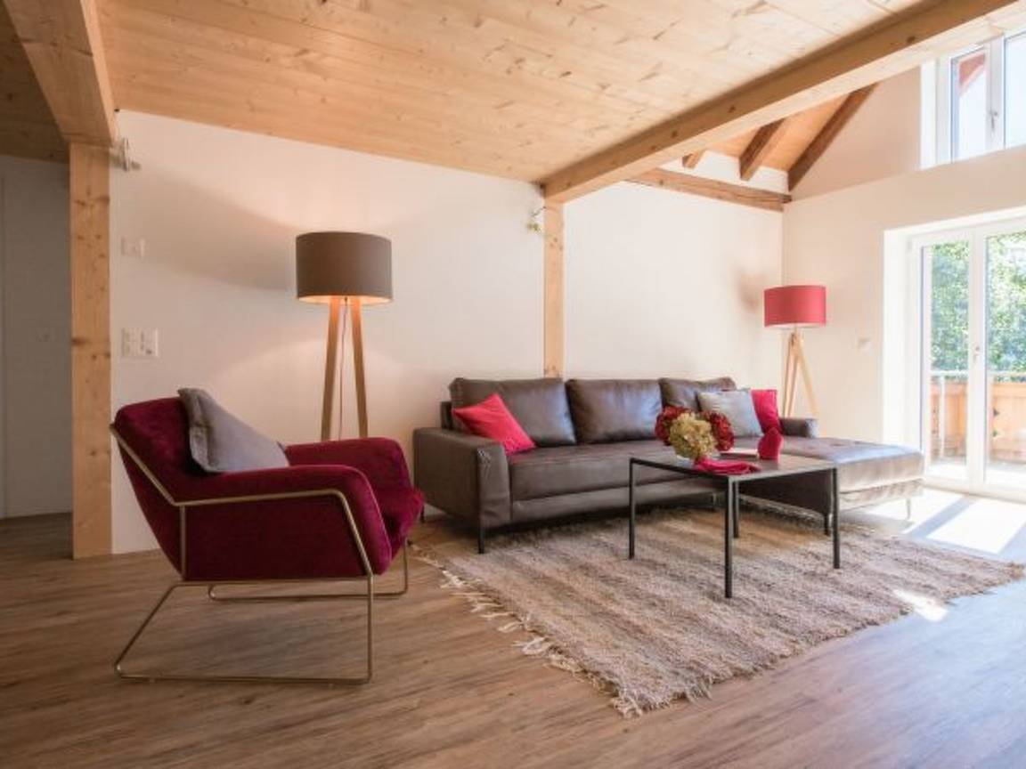177 M² Huoneisto ∙ 1 Makuuhuone ∙ 8 Vierasta - Mürren
