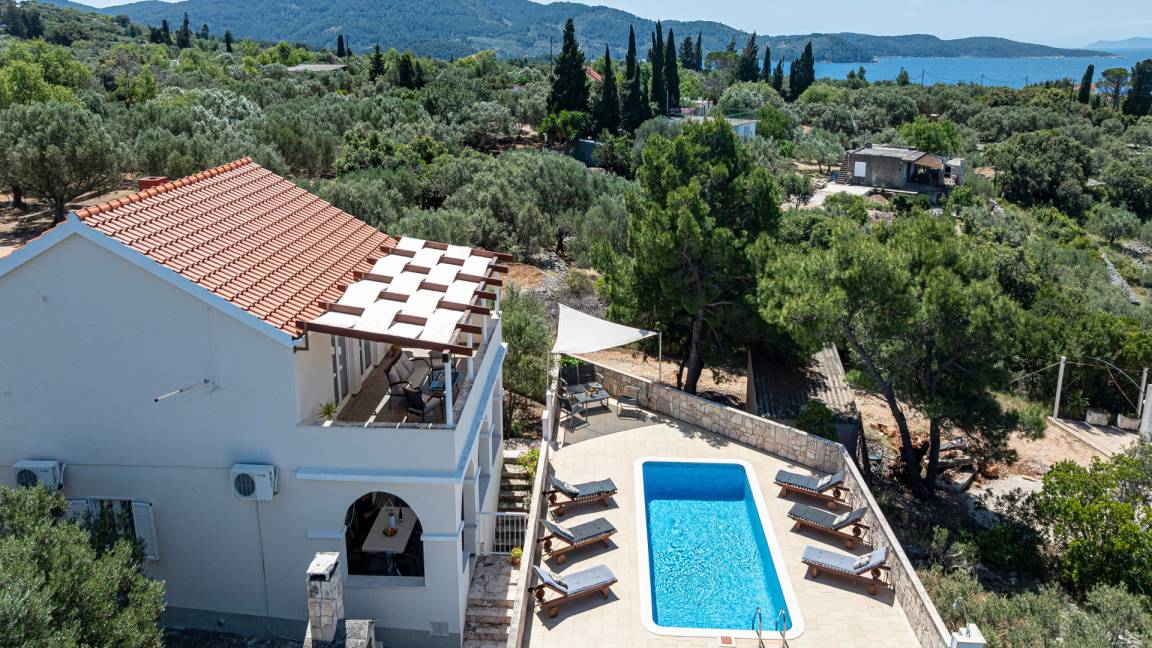 130 M² Villa ∙ 4 Schlafzimmer ∙ 8 Gäste - Vela Luka