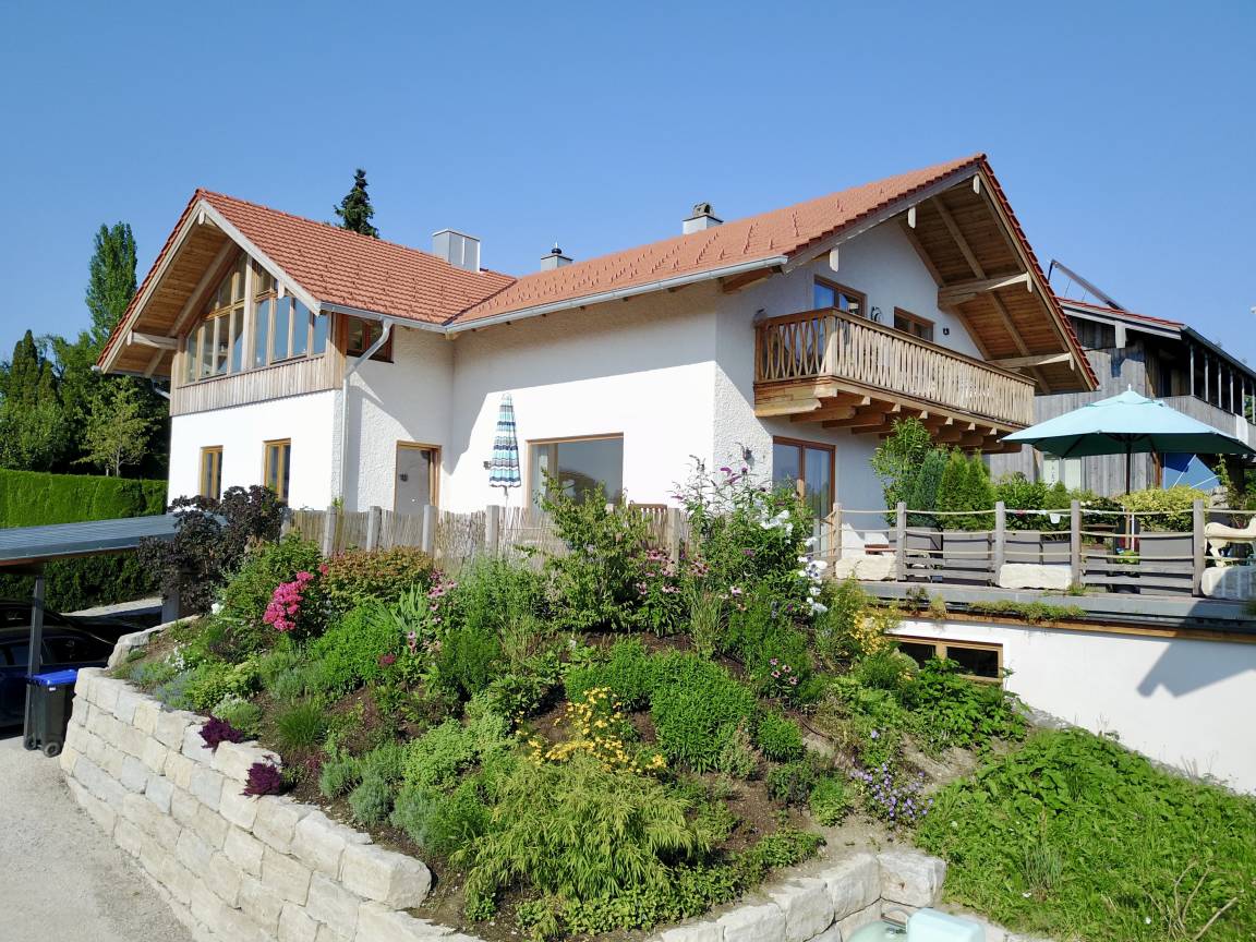 250 M² Ferienhaus ∙ 6 Schlafzimmer ∙ 12 Gäste - Chieming