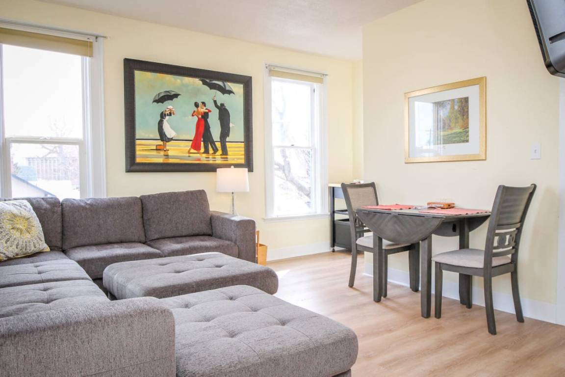 92 M² Apartment ∙ 1 Bedroom ∙ 4 Guests - Baker City, OR