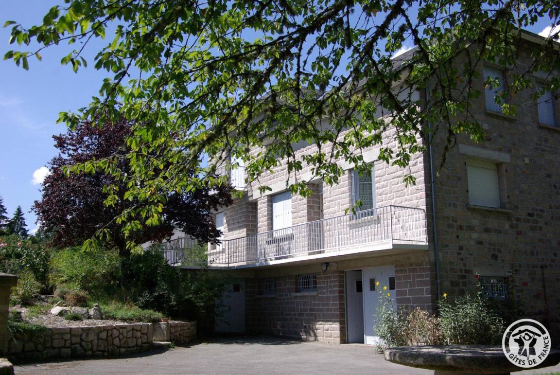 230 M² Gîte ∙ 7 Chambres ∙ 14 Personnes - Corrèze