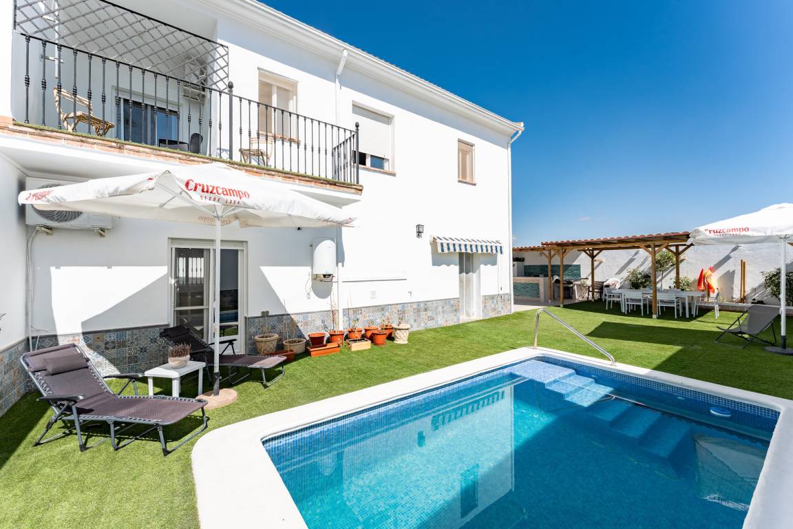 140 M² Casa ∙ 3 Habitaciones ∙ 7 Huéspedes - Fuente de Piedra