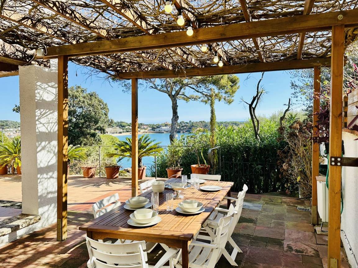 200 M² Villa ∙ 4 Bedrooms ∙ 8 Guests - Sant Feliu de Guíxols