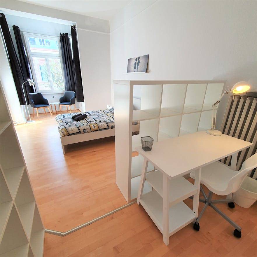 180 M² Private Room ∙ 1 Bedroom ∙ 1 Guest - Bonn