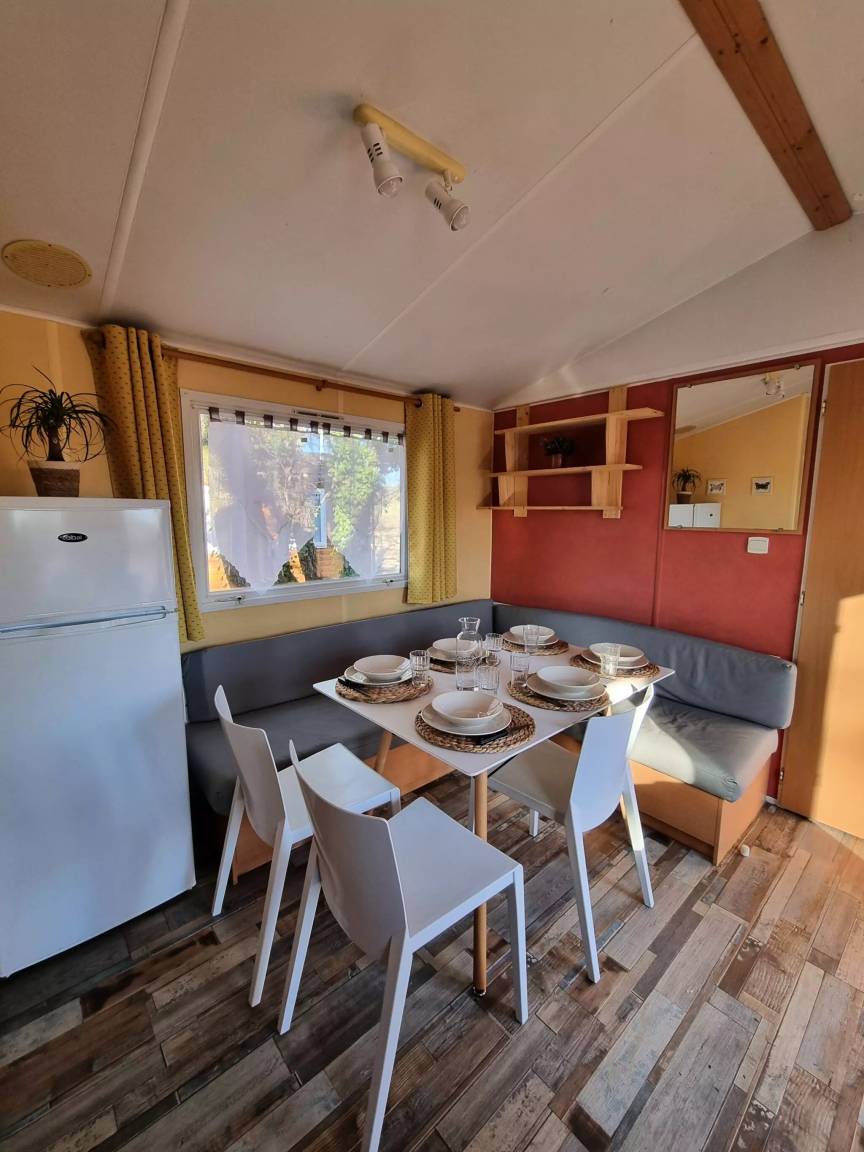 32 M² Caravan ∙ 3 Bedrooms ∙ 6 Guests - Dordogne