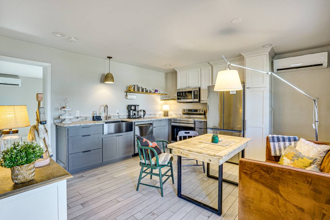 83 M² House ∙ 1 Bedroom ∙ 2 Guests - Eagle Mountain, Azle