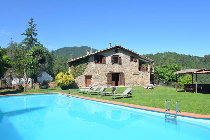 Farmhouse ∙ 6 Bedrooms ∙ 15 Guests - Berga