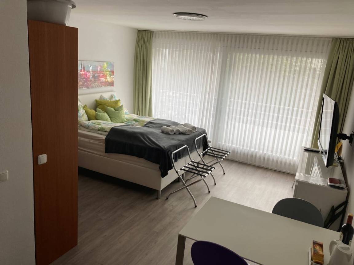 30 M² Ferienwohnung ∙ 2 Gäste - Köln