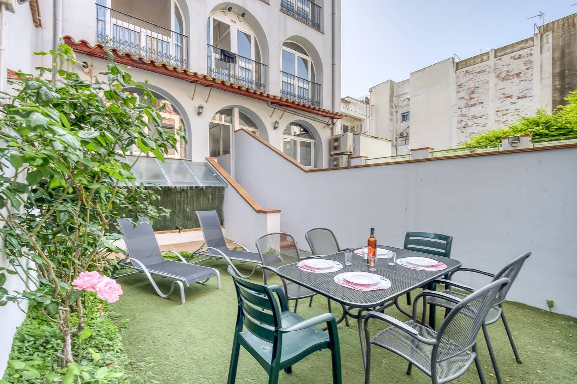 125 M² Appartement ∙ 4 Chambres ∙ 8 Personnes - Roses