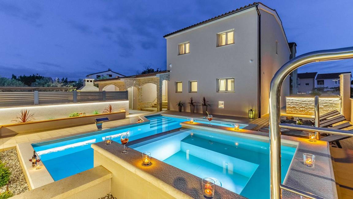 150 M² Villa ∙ 4 Schlafzimmer ∙ 8 Gäste - Medulin