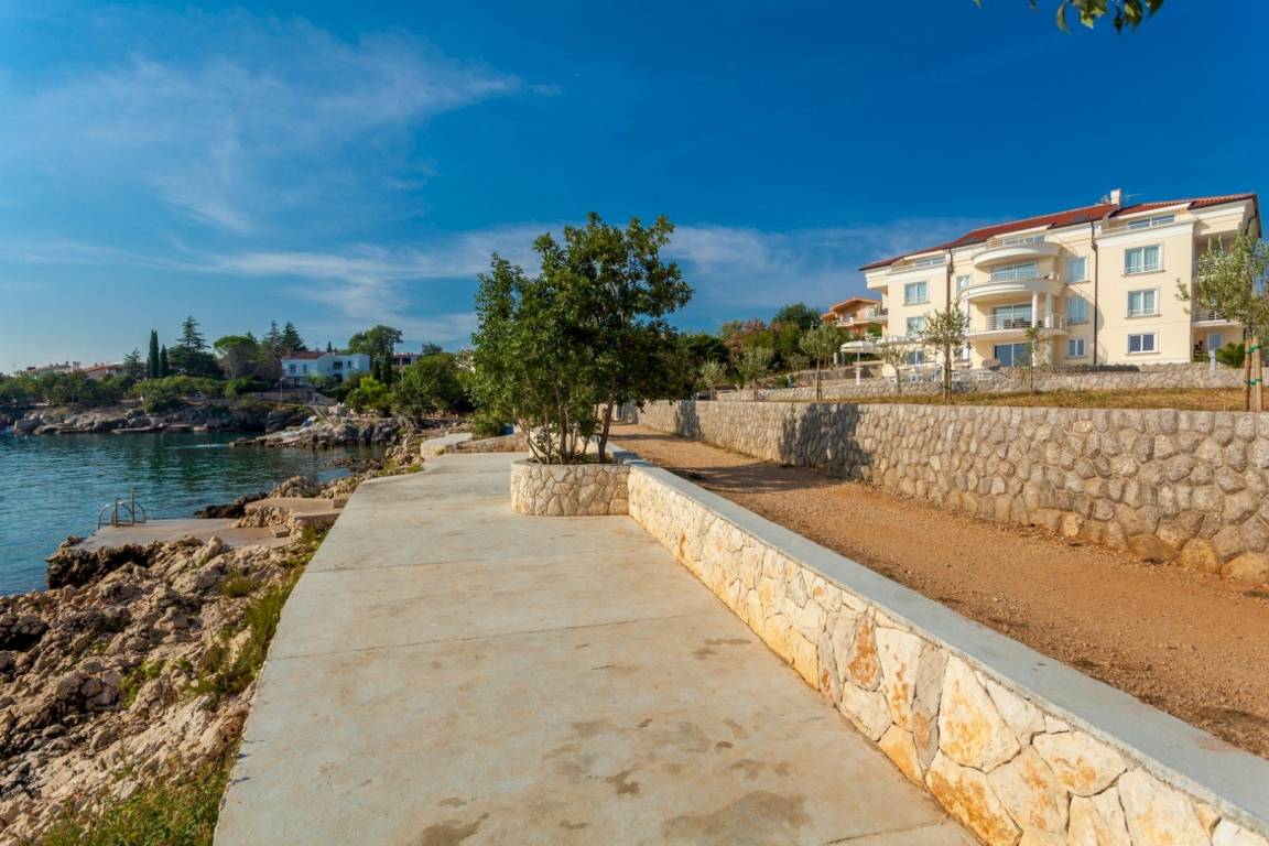 90 M² Apartment ∙ 2 Bedrooms ∙ 5 Guests - Malinska
