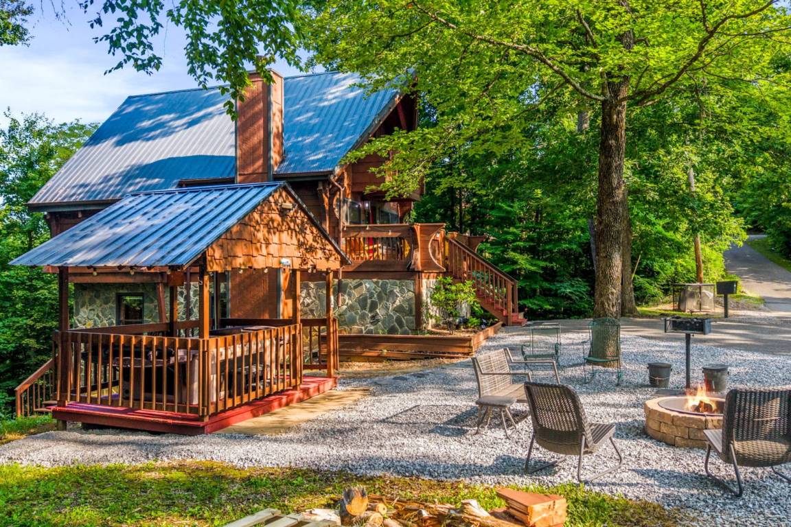 159 M² Cabin ∙ 4 Bedrooms ∙ 10 Guests
