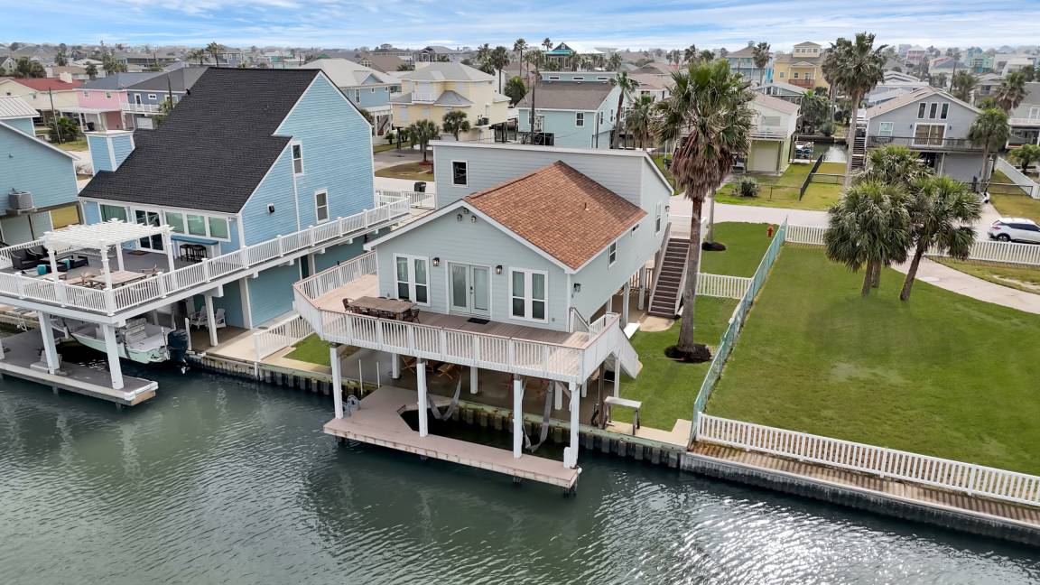 142 M² House ∙ 4 Bedrooms ∙ 14 Guests - Galveston, TX