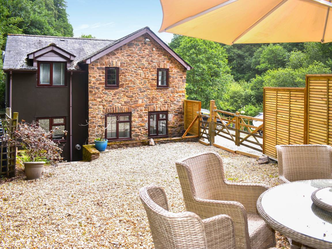 Cottage ∙ 3 Bedrooms ∙ 6 Guests - Dulverton