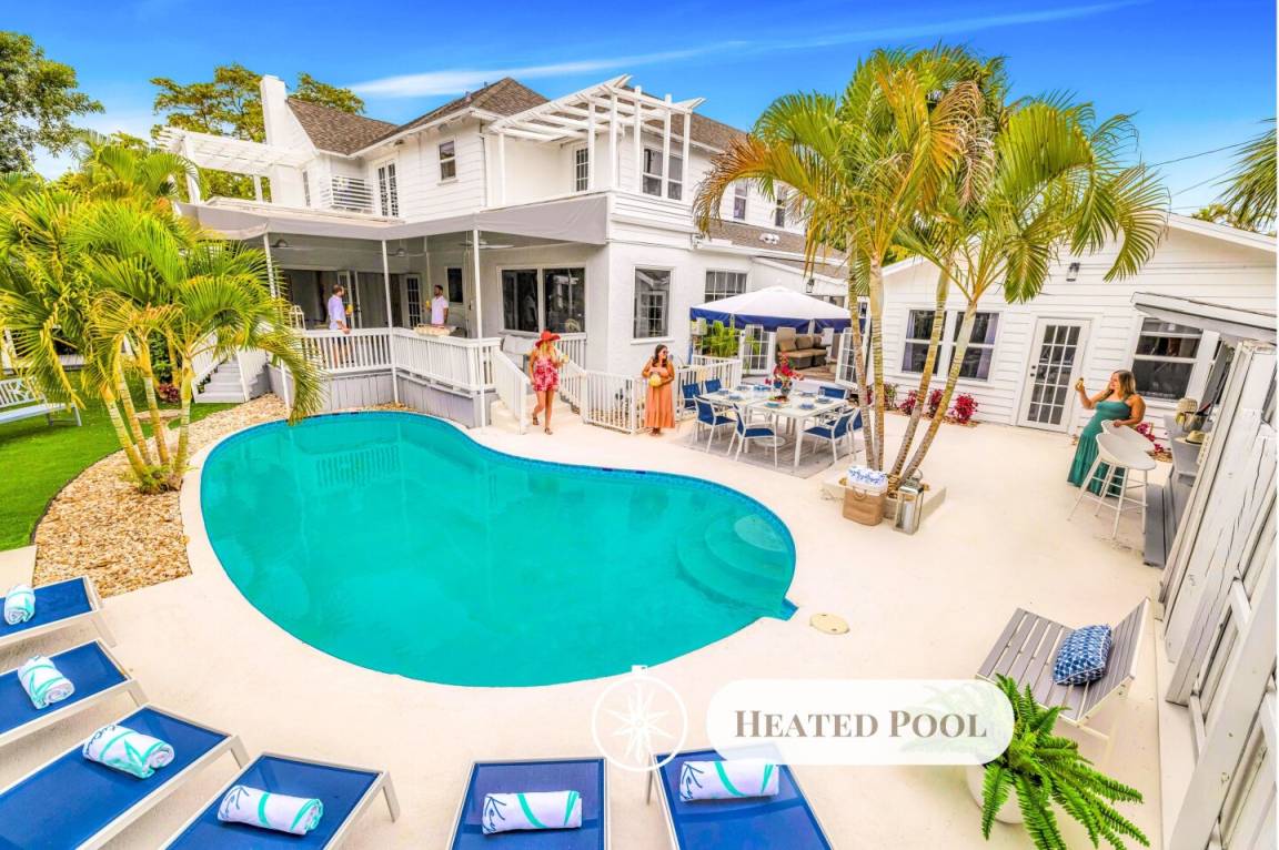 House ∙ 8 Bedrooms ∙ 24 Guests - Palm Beach, FL
