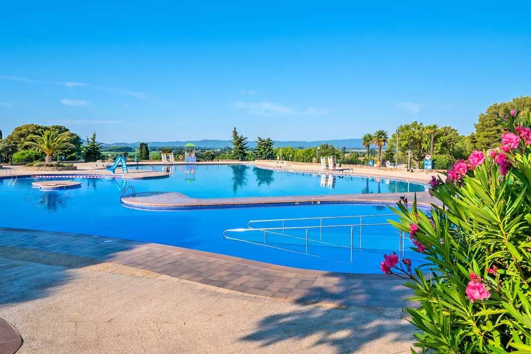 32 M² Bungalow ∙ 2 Habitaciones ∙ 4 Huéspedes - Torroella de Montgrí