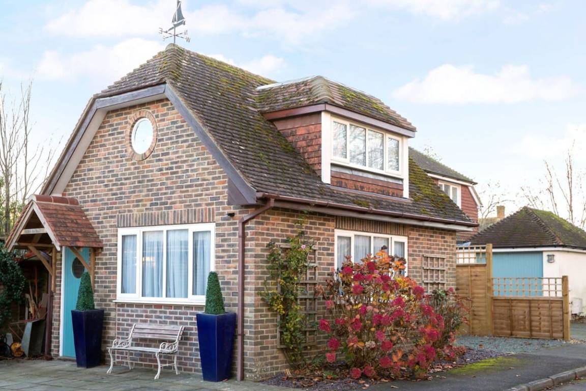 42 M² House ∙ 1 Bedroom ∙ 2 Guests - West Wittering