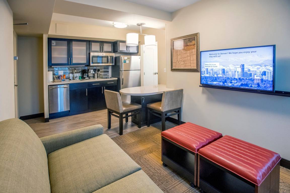 Hotel ∙ 1 Bedroom ∙ 4 Guests - Denver, CO