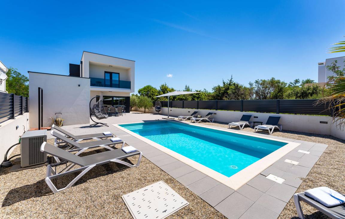 224 M² Ferienhaus ∙ 4 Schlafzimmer ∙ 8 Gäste - Vrsi
