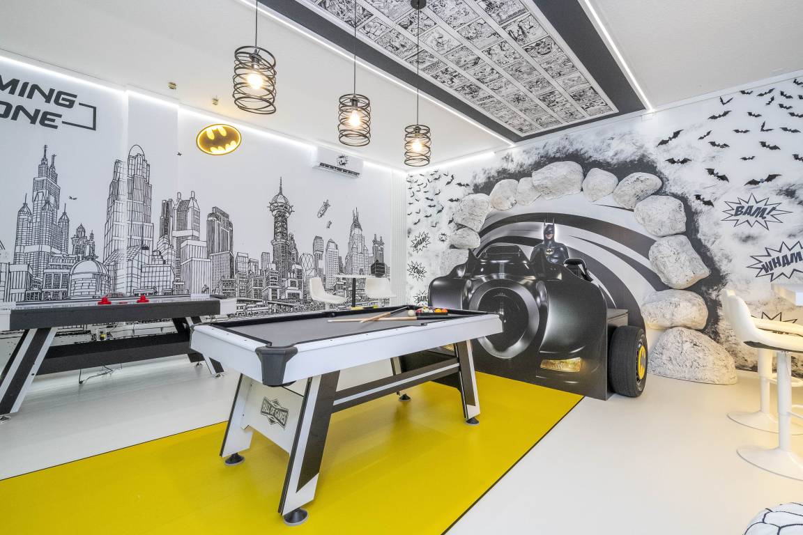 Villa ∙ 9 Bedrooms ∙ 24 Guests - Orlando, FL