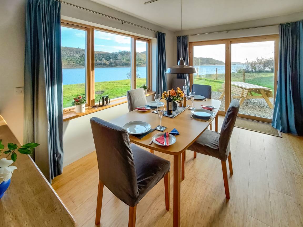 Cottage ∙ 3 Bedrooms ∙ 6 Guests - Loch Awe