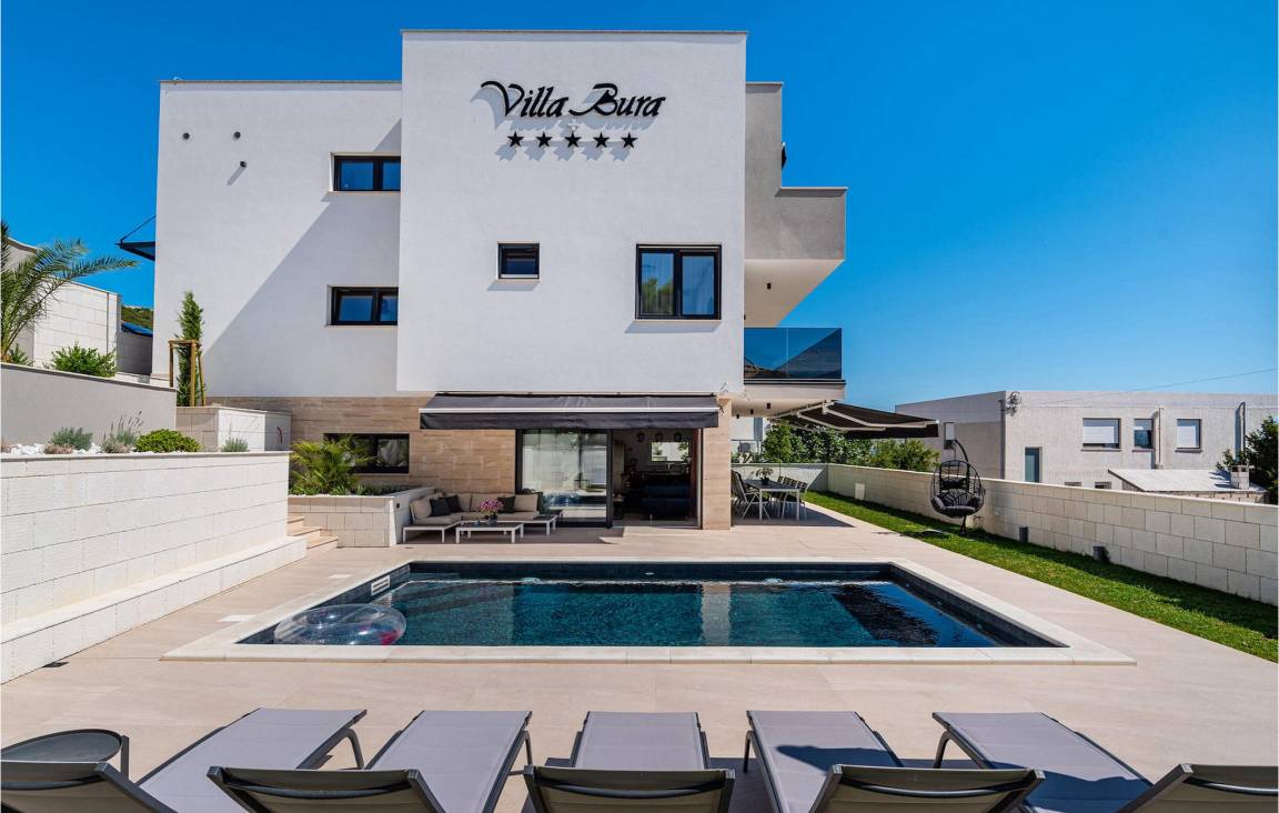 320 M² Ferienhaus ∙ 6 Schlafzimmer ∙ 14 Gäste - Rab