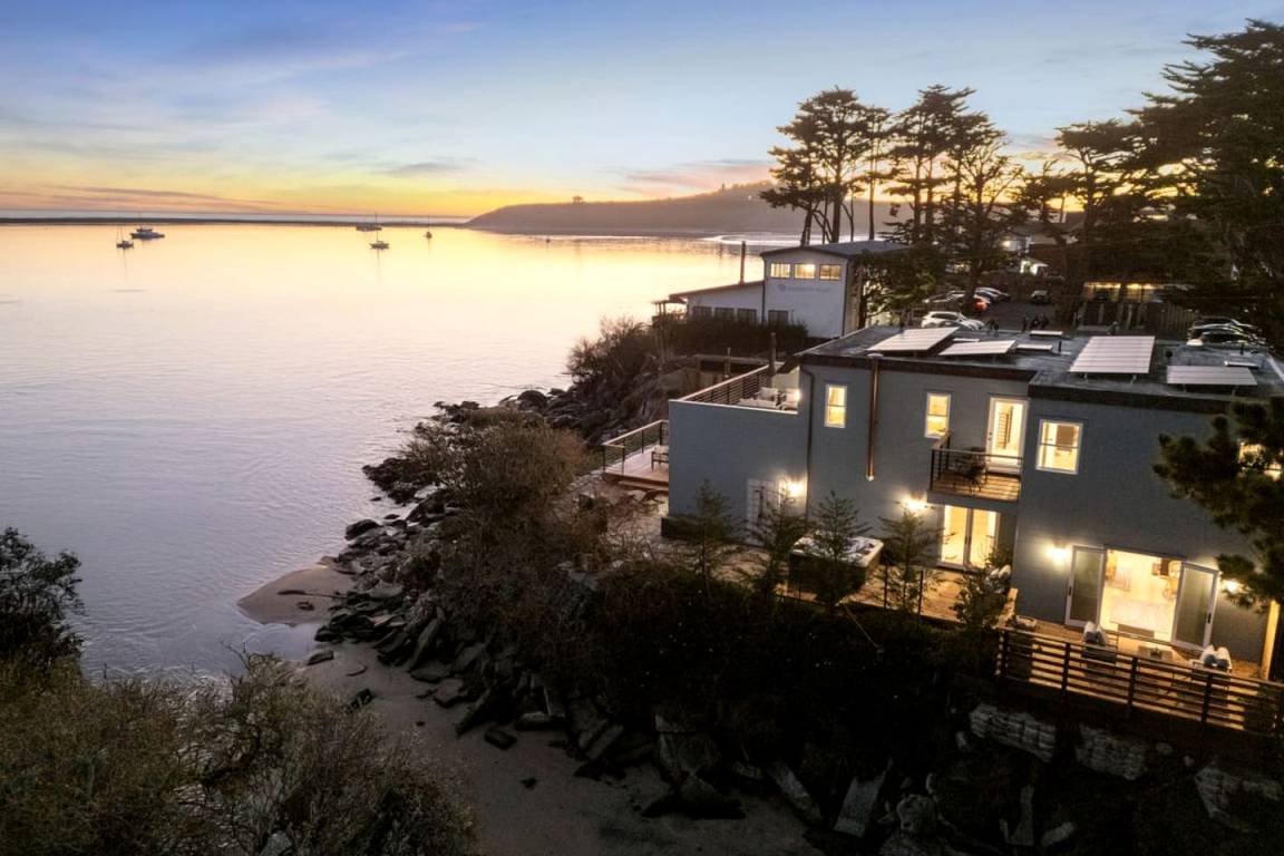House ∙ 1 Bedroom ∙ 12 Guests - Half Moon Bay, CA