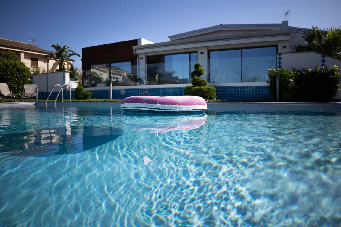 150 M² Villa ∙ 4 Chambres ∙ 8 Personnes - Terrasini