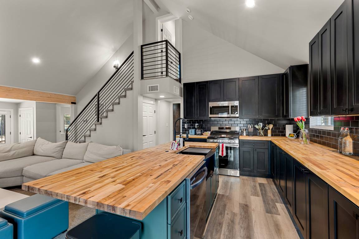Cabin ∙ 3 Bedrooms ∙ 6 Guests - Flagstaff, AZ