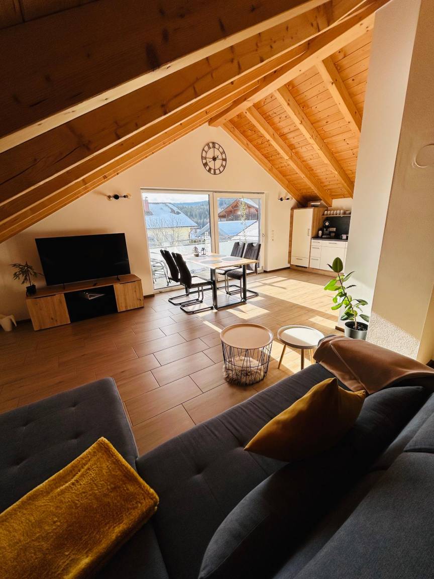 74 M² Ferienwohnung ∙ 2 Schlafzimmer ∙ 5 Gäste - Bischofsmais