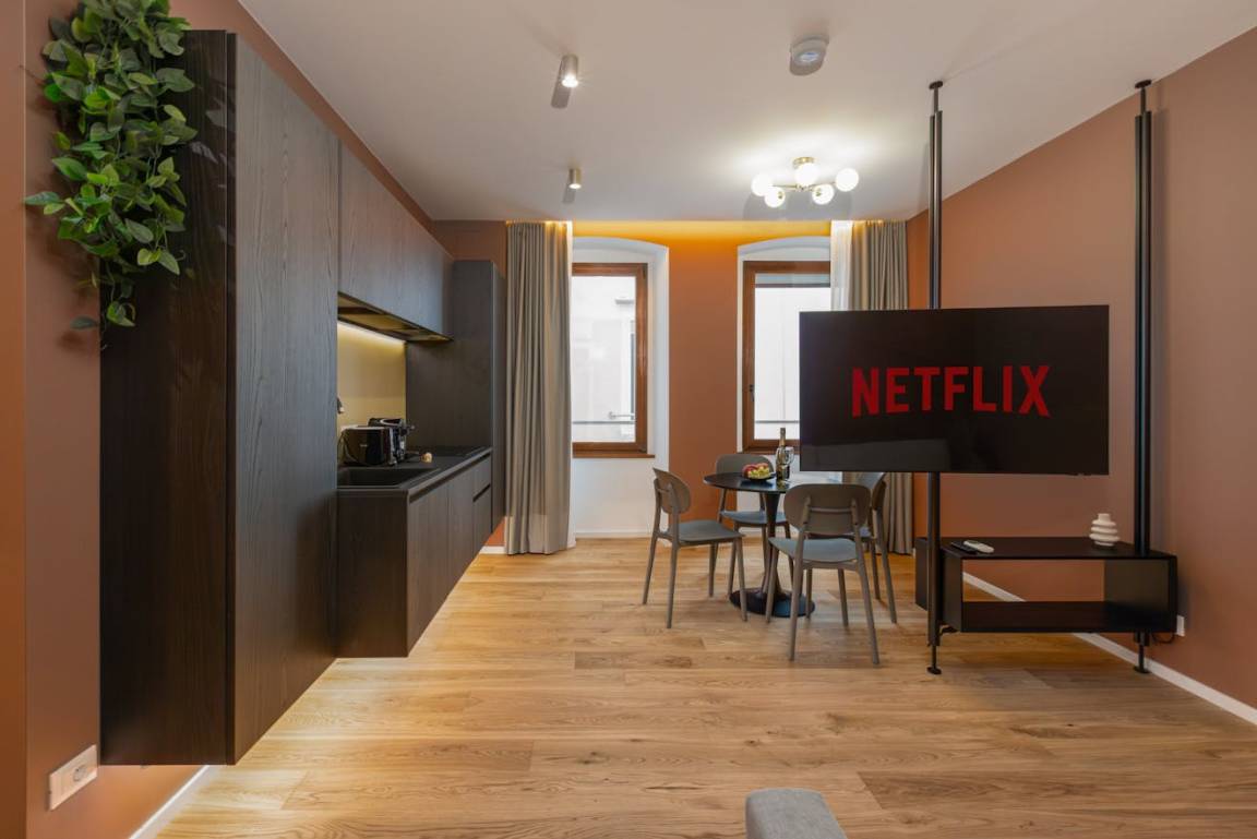 56 M² Apartamento ∙ 1 Habitación ∙ 2 Huéspedes - Trieste