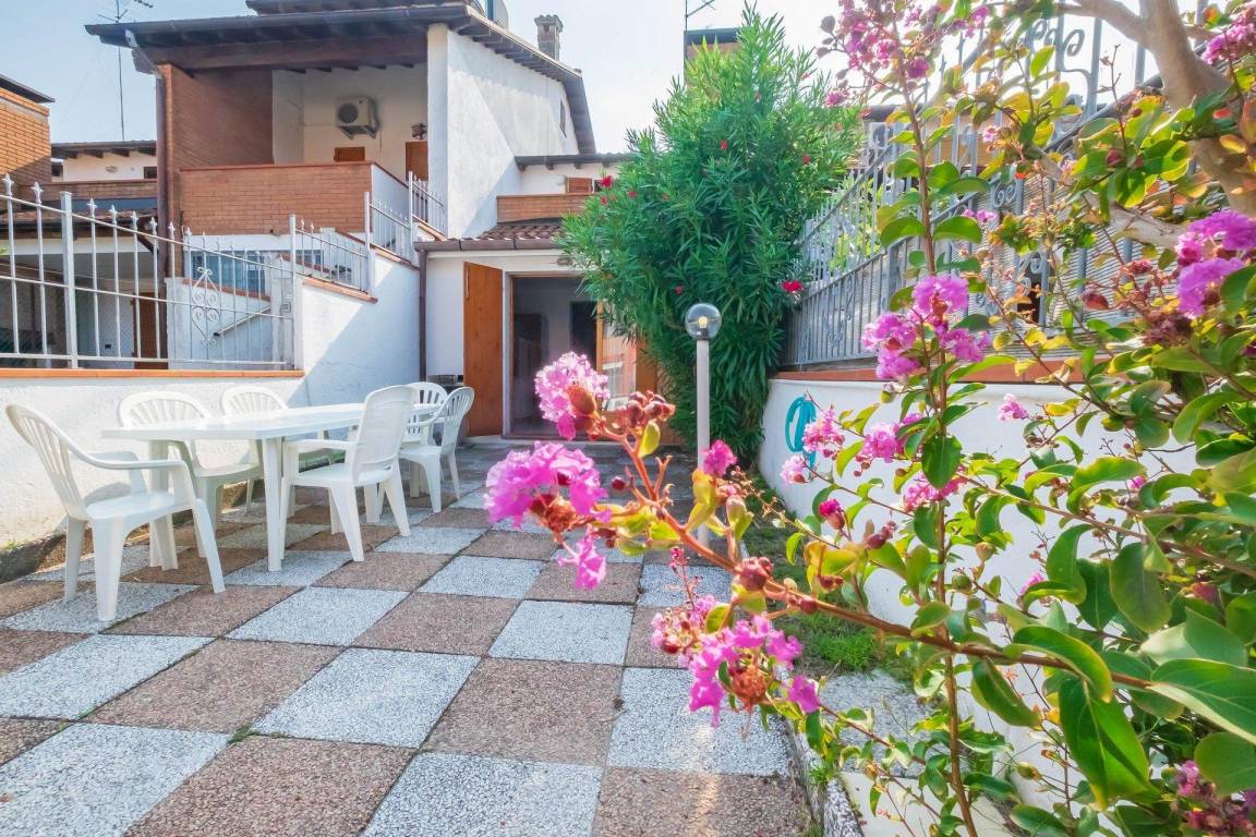 80 M² Ferienhaus ∙ 3 Schlafzimmer ∙ 8 Gäste - Comacchio