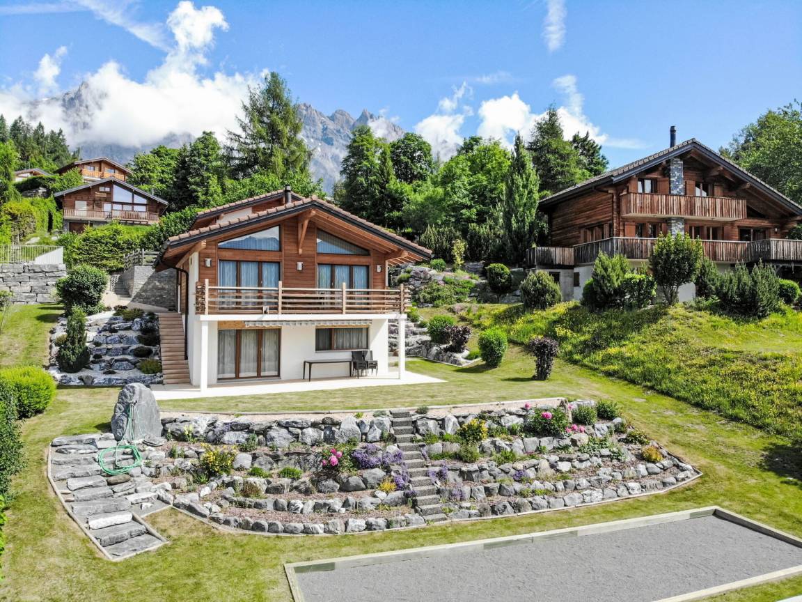 168 M² Ferienhaus ∙ 4 Schlafzimmer ∙ 10 Gäste - Ovronnaz