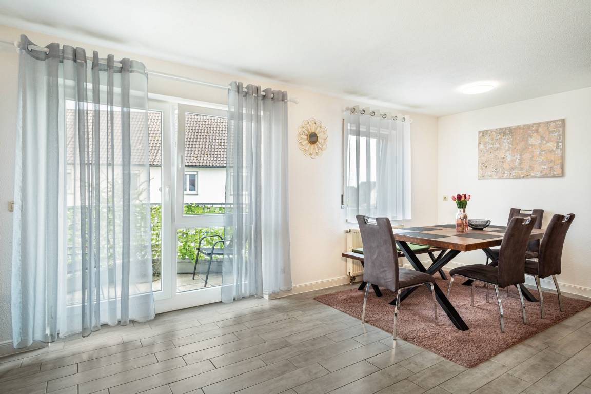 69 M² Ferienwohnung ∙ 1 Schlafzimmer ∙ 4 Gäste - Ravensburg