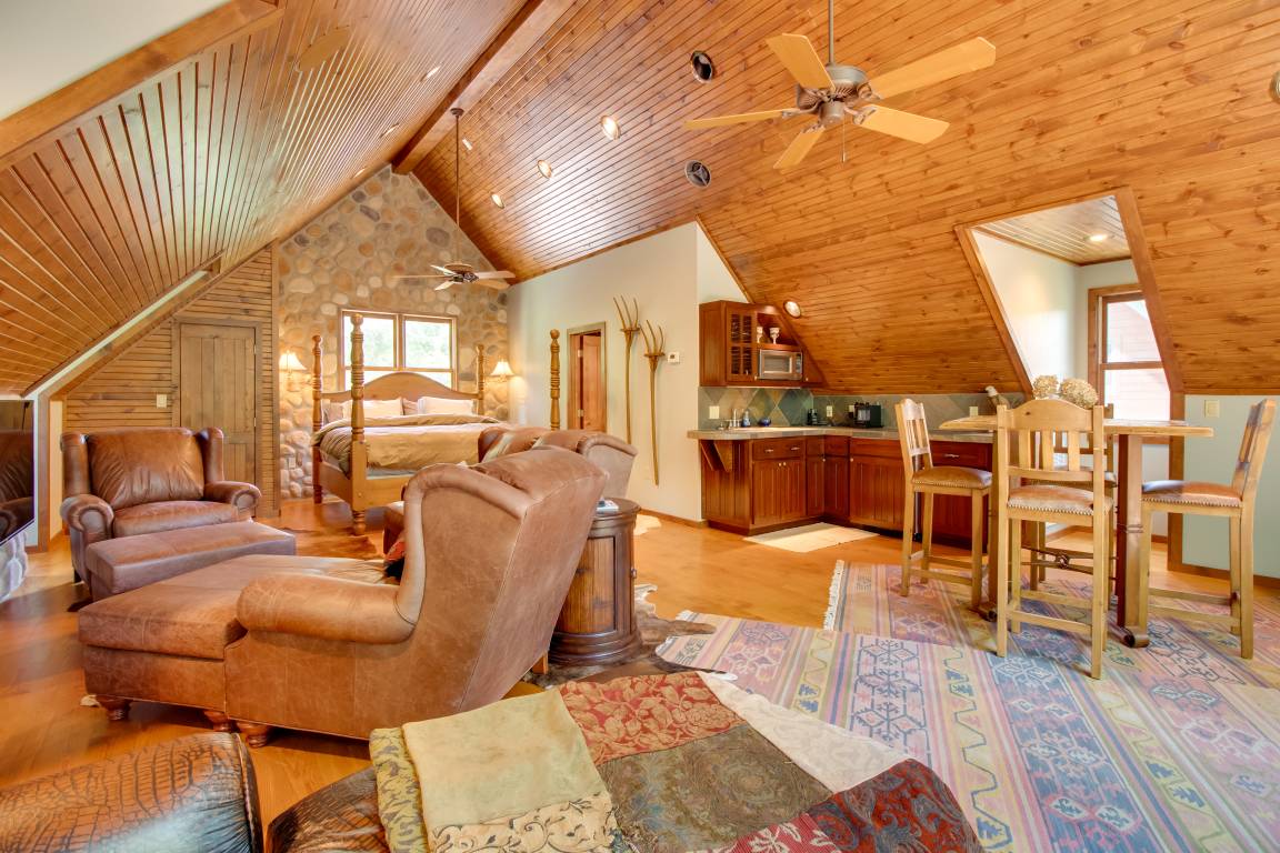74 M² Apartment ∙ 2 Guests - Mountain Home, AR