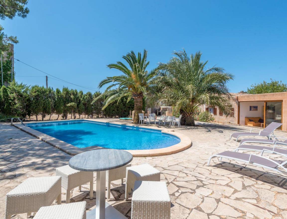150 M² Ferienhaus ∙ 3 Schlafzimmer ∙ 6 Gäste - Cala Llombards