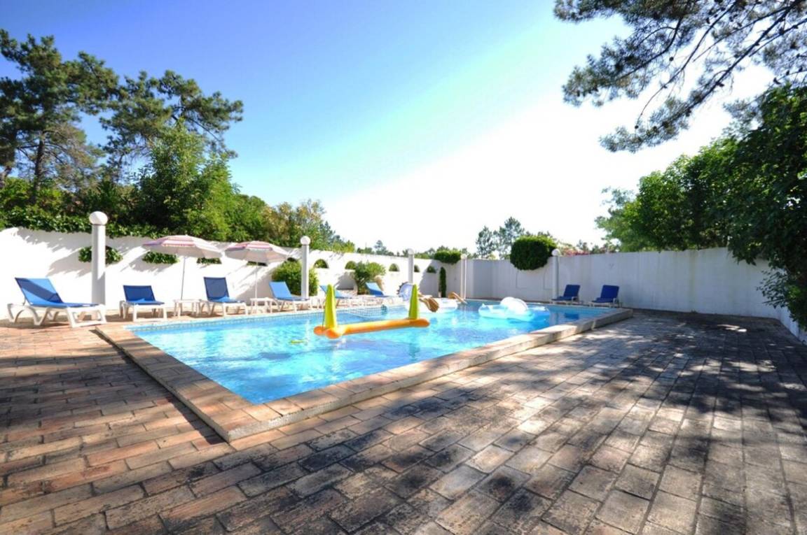 160 M² Villa ∙ 4 Bedrooms ∙ 8 Guests - Almancil
