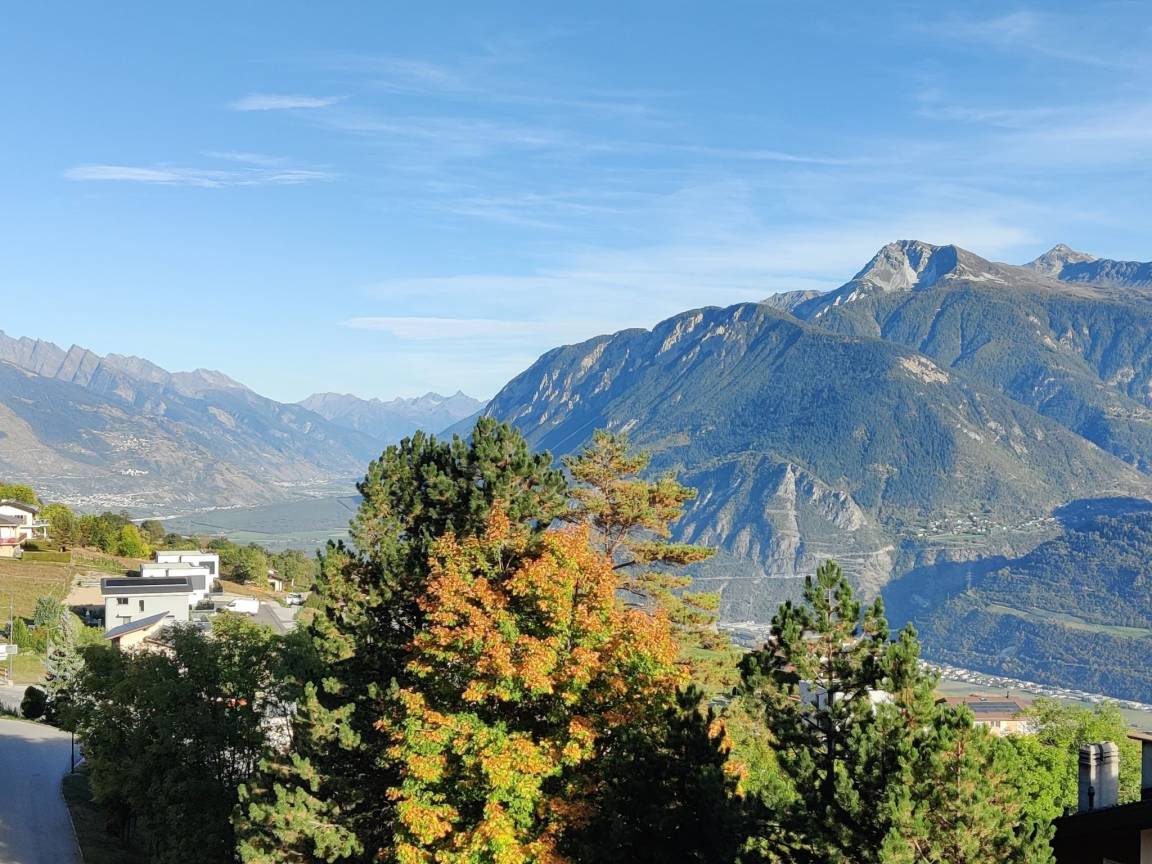 88 M² Apartment ∙ 3 Bedrooms ∙ 5 Guests - Crans-Montana