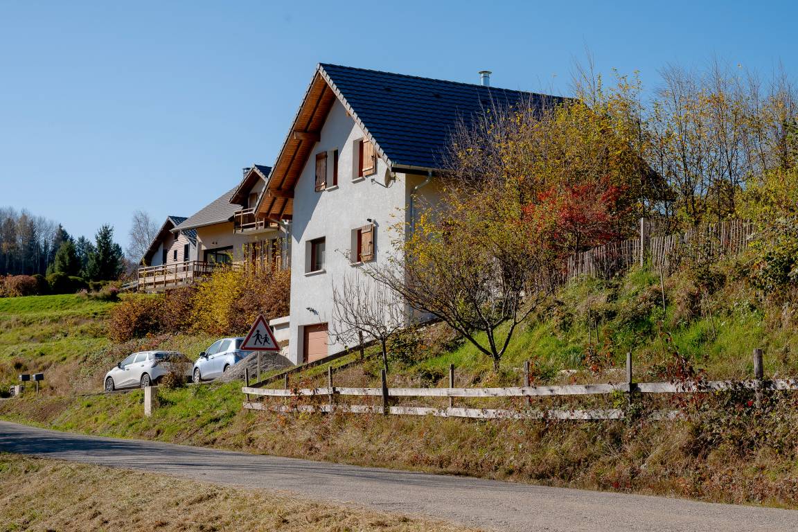 90 M² Maison De Vacances ∙ 4 Chambres ∙ 8 Personnes - La Rochette