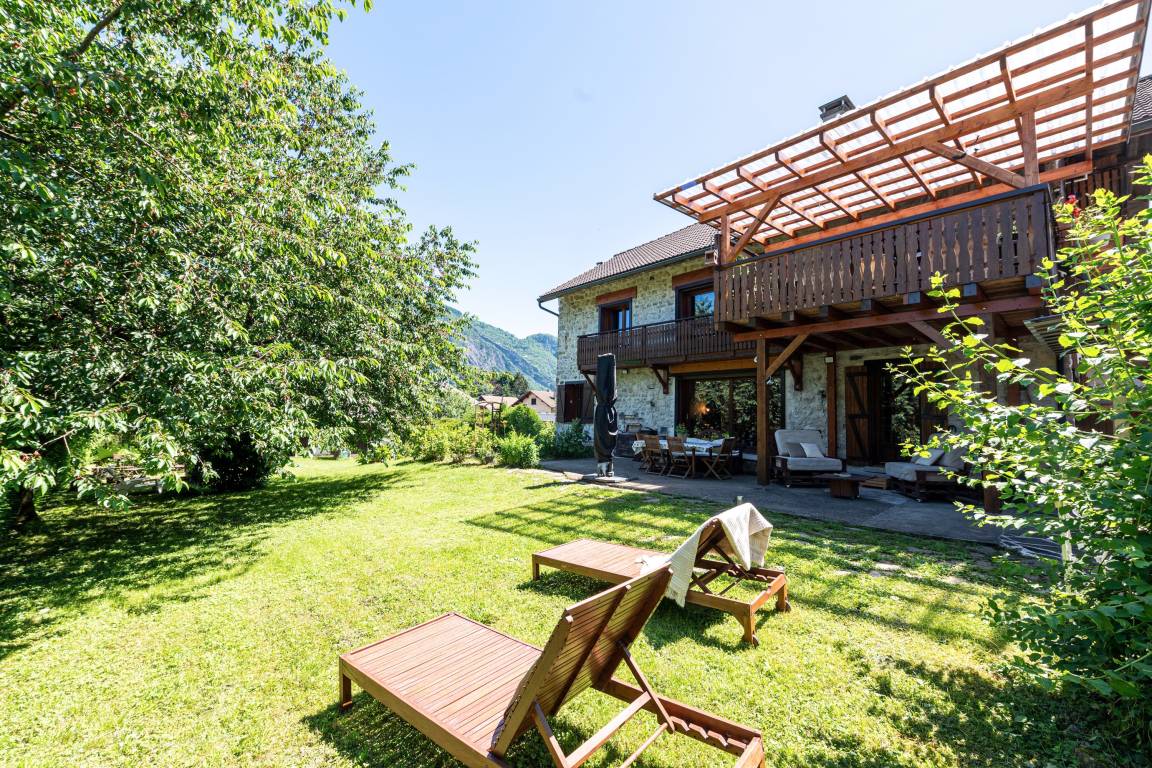 140 M² Apartment ∙ 4 Bedrooms ∙ 12 Guests - Lake Annecy