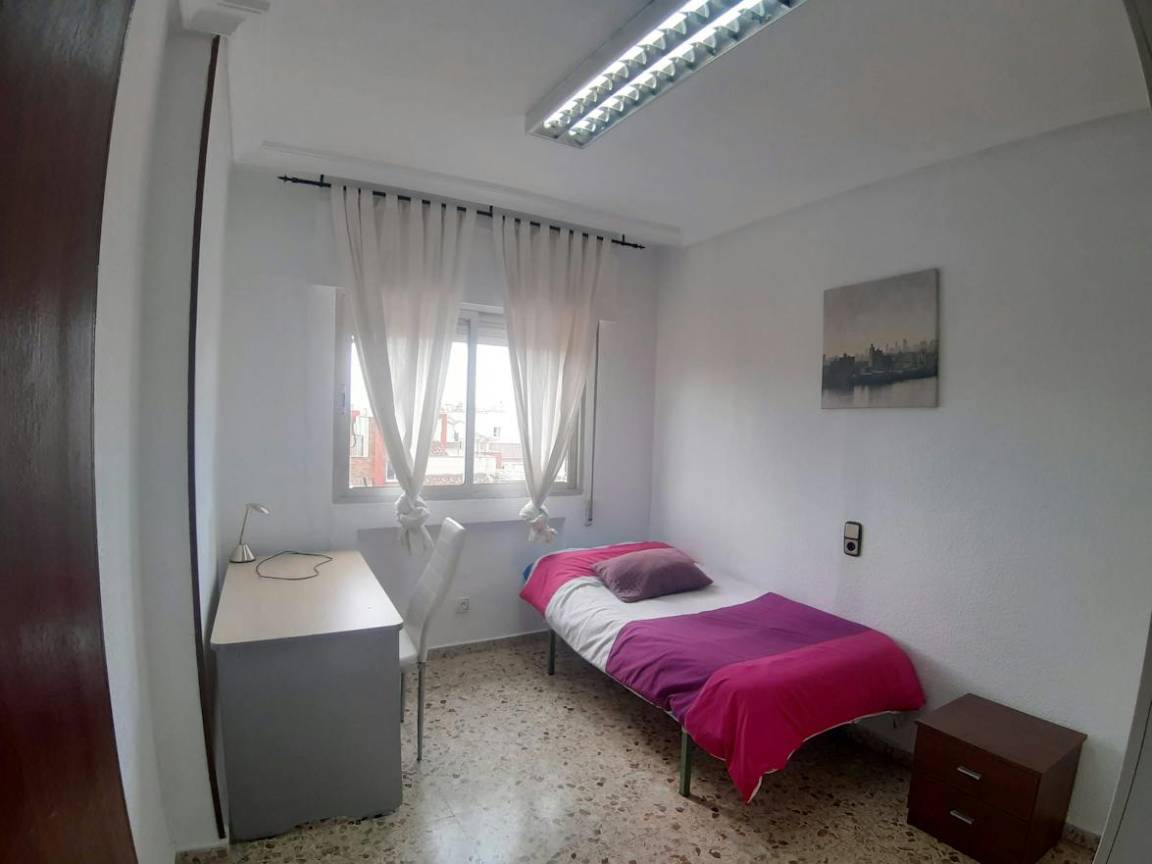 90 M² Habitación Privada ∙ 1 Habitación ∙ 1 Huésped - Murcia