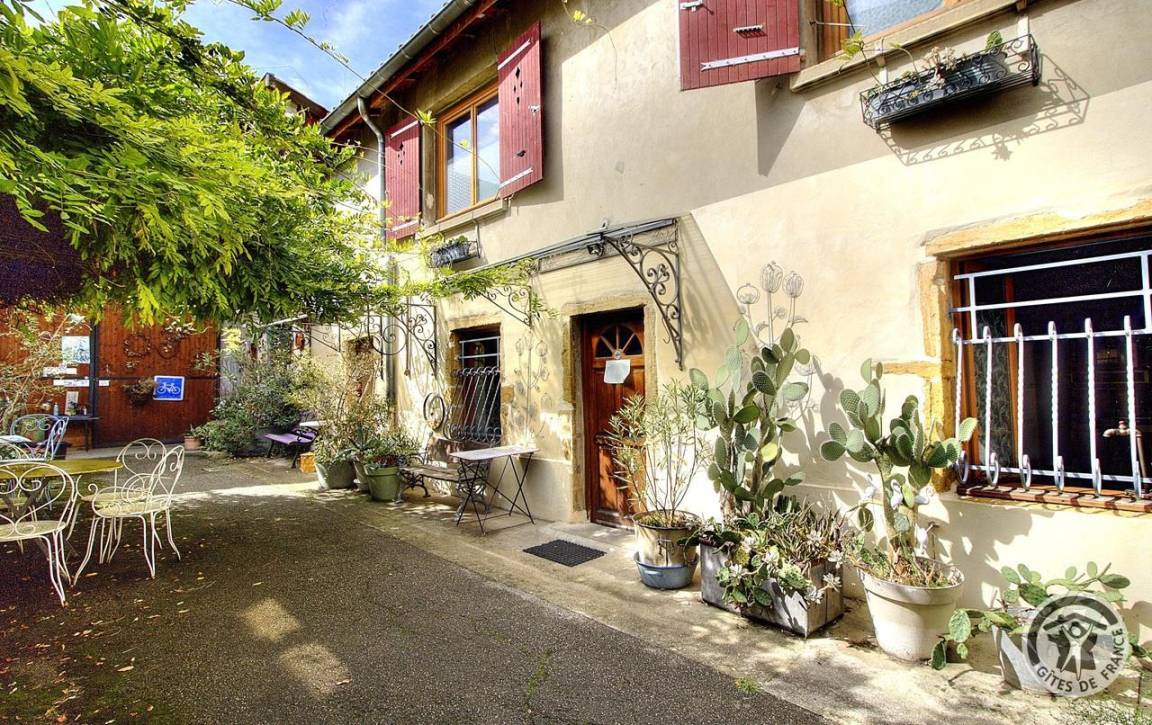 96 M² Gîte ∙ 3 Chambres ∙ 5 Personnes - Miribel