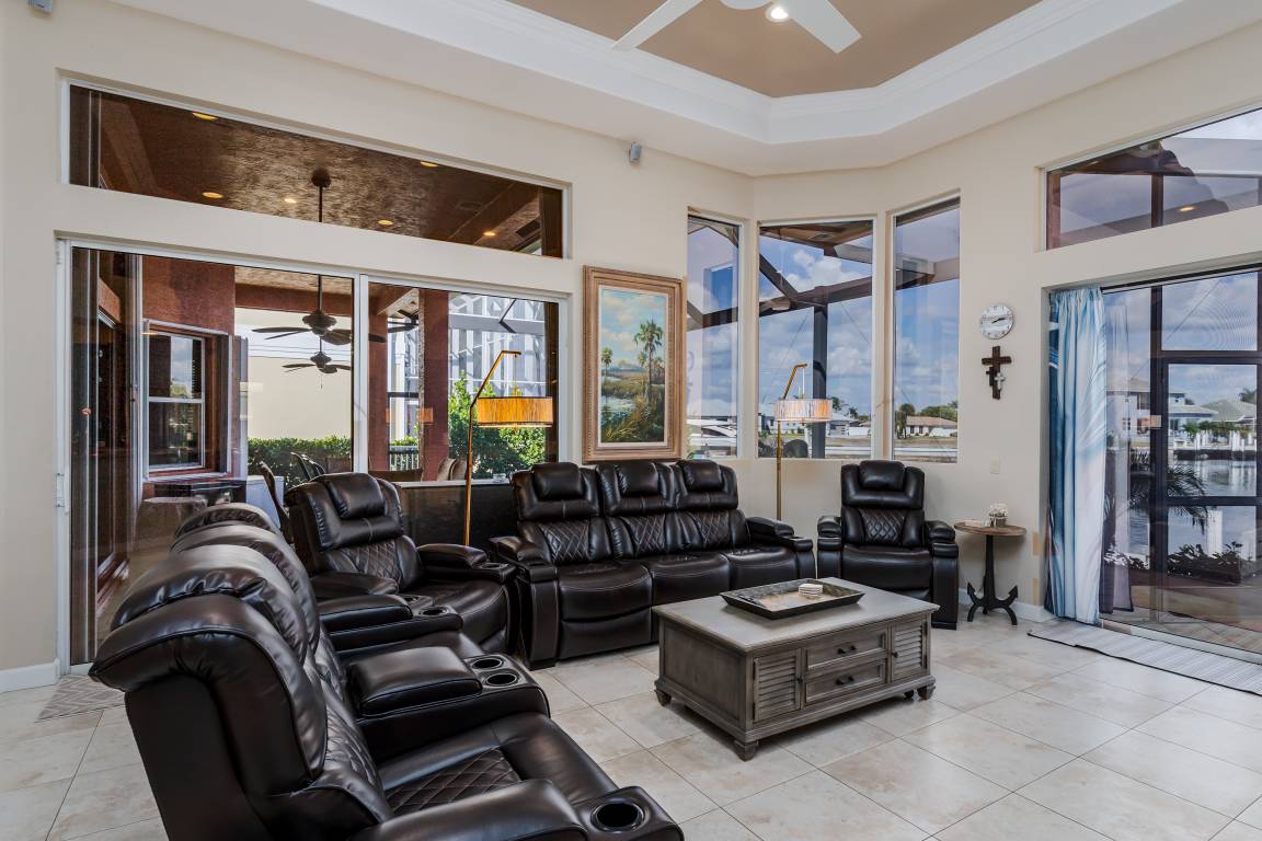 226 M² House ∙ 3 Bedrooms ∙ 8 Guests - Marco Island, FL
